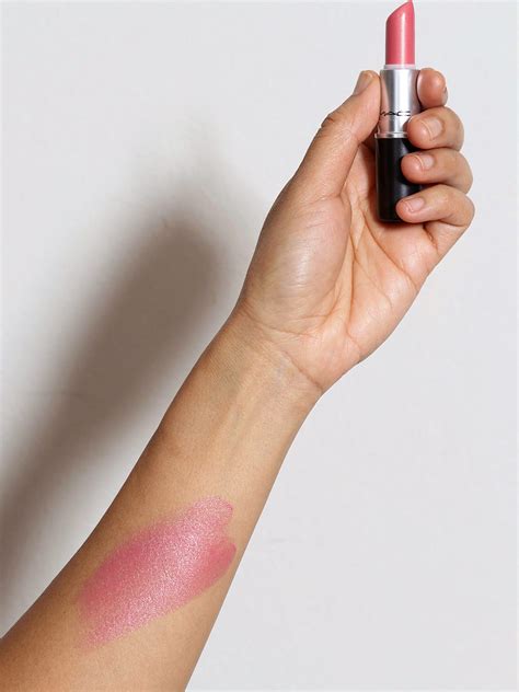 MAC Unsung Heroes: MAC Giddy Lustre Lipstick - Makeup and Beauty Blog