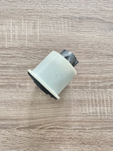 Сайлентблок задней балки Renault Рено Логан, Дастер, Каптюр, Сандеро ...