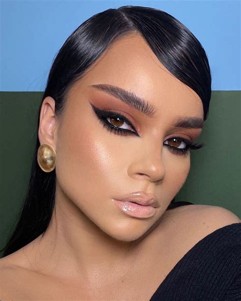 Makeup @sasha_nikolina Model @anastasia5 | Dark smokey eye makeup ...