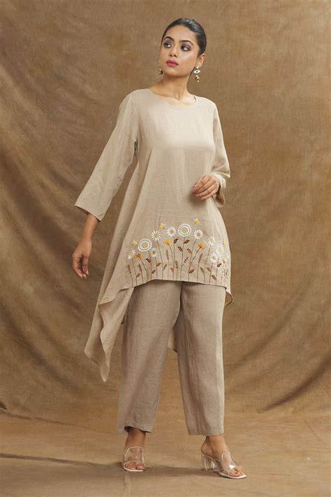Buy Linen Bloom Brown Solid Linen Pant Online | Aza Fashions