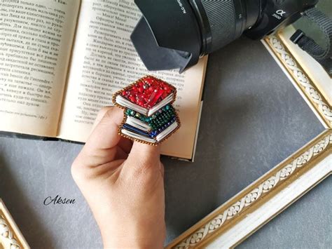 Брошь стопка книг ручной работы