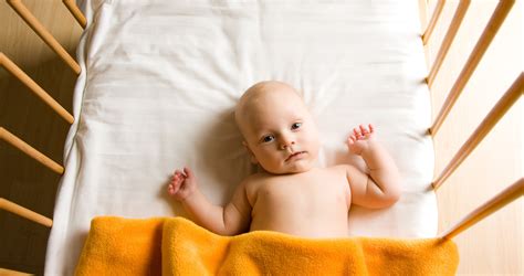 4 способа быстро успокоить и уложить спать младенца - Мамсила