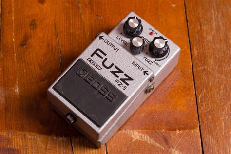 Boss FZ-5 Fuzz Pedal - Guitar Lessons
