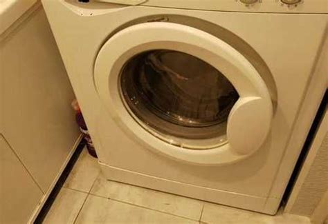 Стиральная машина indesit wisl 82 на запчасти | Festima.Ru - Мониторинг ...