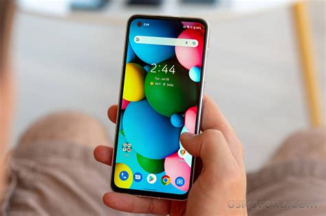 Asus Zenfone 9 review: Design, build quality, handling