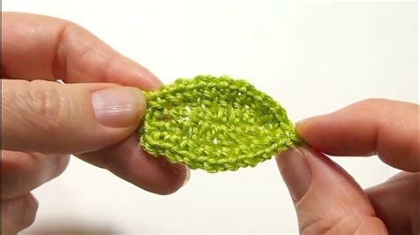 Листья крючком *Crochet leaves* Как связать листочек для начинающих ...