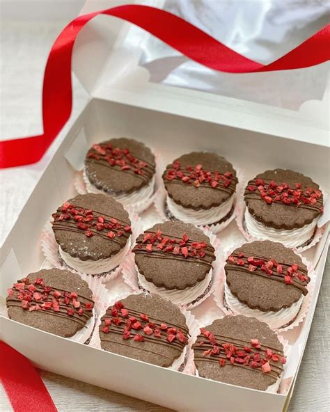 Десерты / подарки Екатеринбург в Instagram: «Шоколадные сендвичи🍫 Им ...