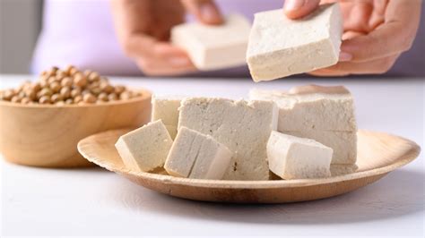 The Best Type Of Tofu To Substitute For Creamy Cheeses