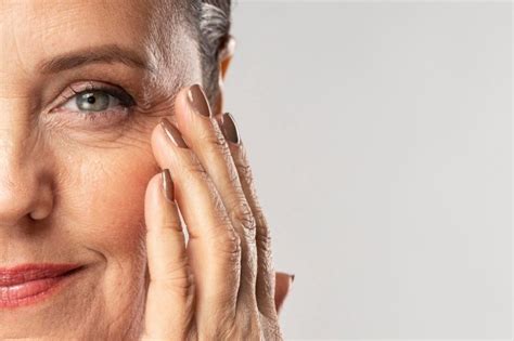 Rugas: entenda como se formam e como tratá-las | BOA FORMA