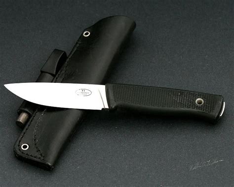 Fallkniven F1 // Recognized as one of the finest field knives in the ...