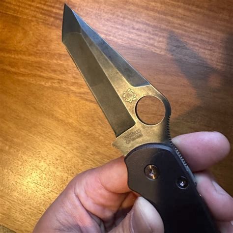 Bladebinge - Spyderco Paramilitary 2 tanto Knife M4