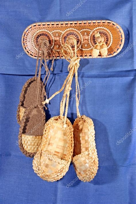Souvenirs, handicrafts, Slavic folk crafts — Stock Photo © Yauhen04 ...