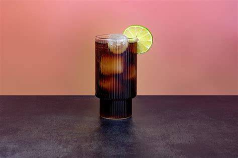 Hoe maak je een Vanilla Cola? Amsterdam Republic