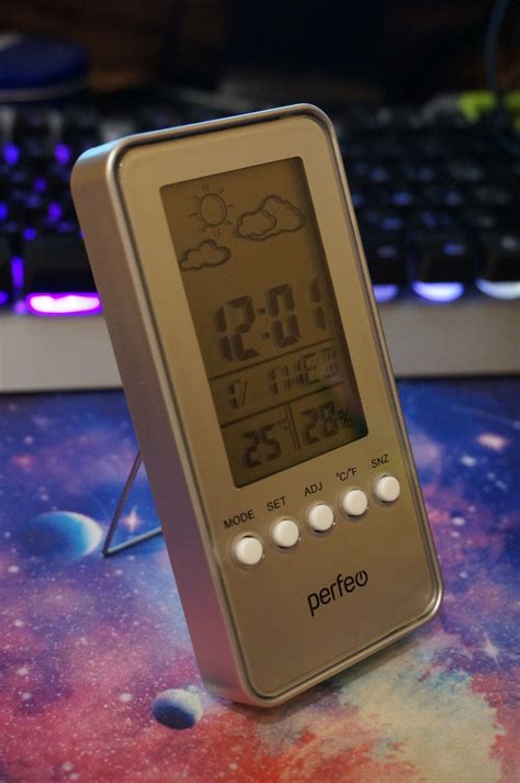 Часы-метеостанция Perfeo Window silver PF_A4864 — купить по низкой цене ...