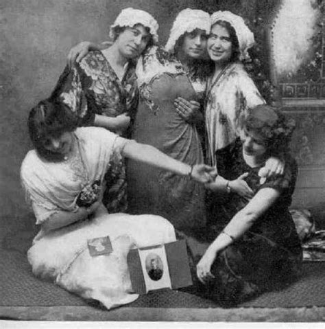 female hysteria during victorian era | Hysteria | Люди