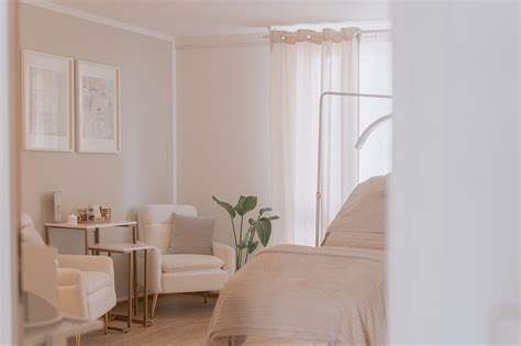 BEHANDLUNGEN | Satin Skin