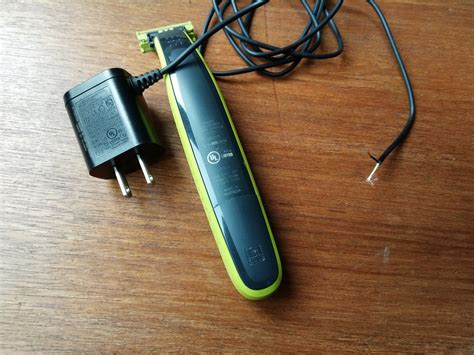 Philips OneBlade USB Charger : 3 Steps - Instructables