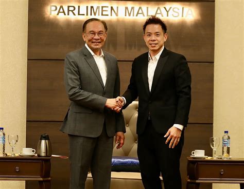 SESI PERJUMPAAN YAB PERDANA MENTERI BERSAMA PEMENANG PINGAT SUKAN OLIMPIK DAN PARALIMPIK PARIS ...