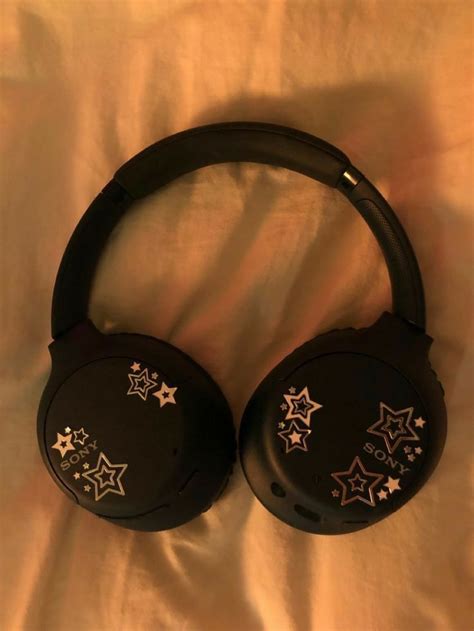 Pin by FaZe. on Star ⭐. | Headphone decoration, Cute headphones, Headphones