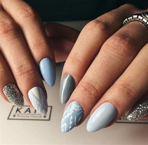 Ногти голубые, блестки, геометрия | Uñas pintadas, Pintar, Uñas