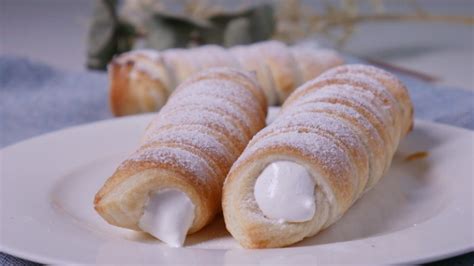 Слоеные трубочки с белковым кремом - Школа кондитерского искусства