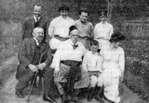 Альбом "Русские типы, русские сцены": Родные В. Гиляровского