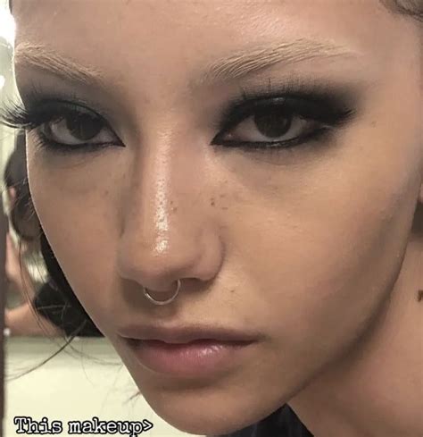 Pin by puppy on dream | Eye makeup, Grunge makeup, Dope makeup