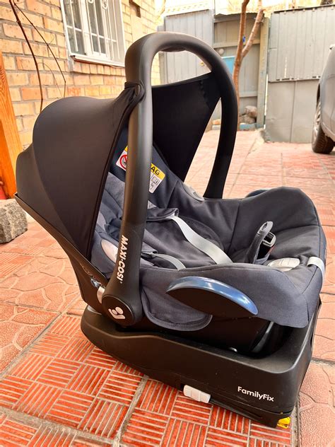 Автокрісло Maxi-Cosi CabrioFix + база IsoFix + перехідник на коляску: 3 ...