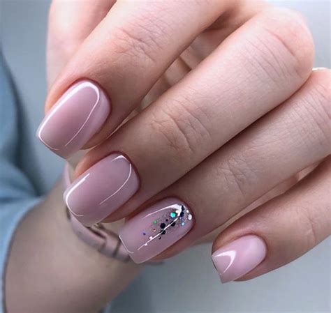 Нежный маникюр 2021 - 10 идей дизайна для ногтей на зиму | Stylish ...