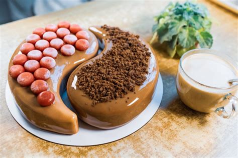 Глянцевая глазурь для торта – простой и вкусный рецепт, как приготовить ...