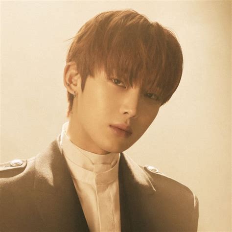 Épinglé par 𓂋 sur 내 남자 친구 ♥