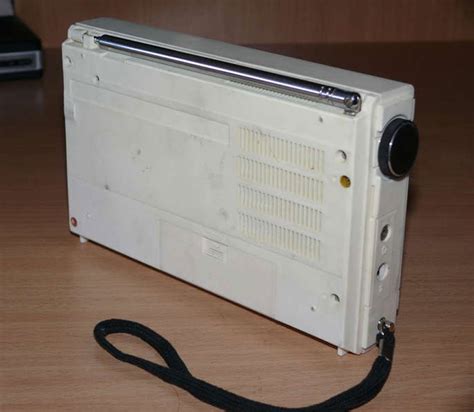 Портативный УКВ радиоприёмник ''Россия РП-216''.