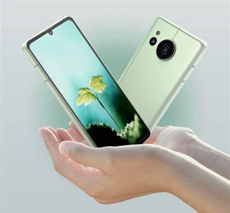 Sharp Aquos Sense8 startet als kompaktes Mittelklasse-Smartphone mit 1. ...