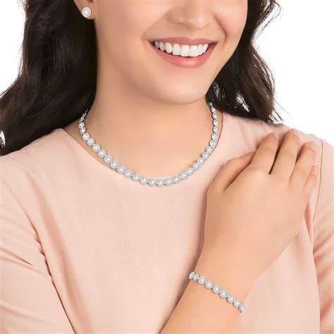 Оригинальные колье Swarovski — купить ожерелье Сваровски на официальном ...