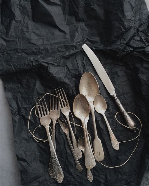 Cleaning silver