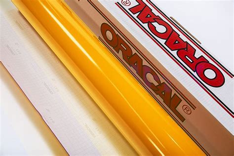 Пленка самоклеящаяся мономерная Oracal 641 G 021 1,26*50 м желтая ...
