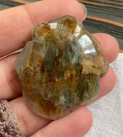 Берилл Россия натуральный камень mineral - купить с доставкой по ...
