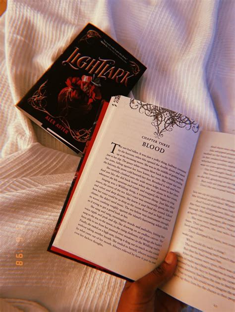 Lightlark by Alex Aster 📚🩸 | Inspirational books to read, Inspirational ...