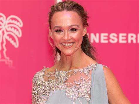 Sharni Vinson in Bathing Suit Says "Get a Dog" — Celebwell