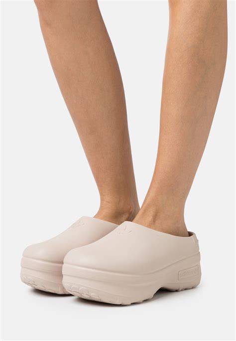 adidas Originals ADIFOM STAN SMITH MULE - Heeled mules - taupe/core ...