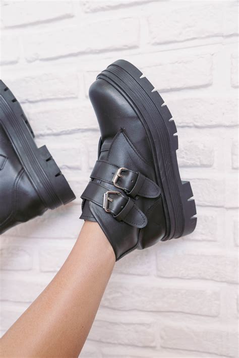 Simona Shoes