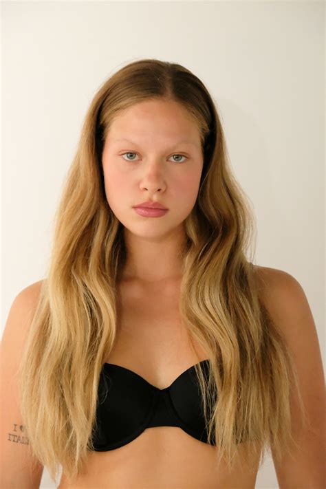 Bekka - Modelagentur München Hamburg Most Wanted Models Influencer-Agentur