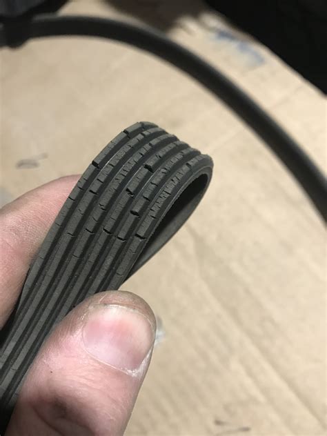Оригинальный приводной (поликлиновый) ремень Toyota Progres 90916-02630 ...