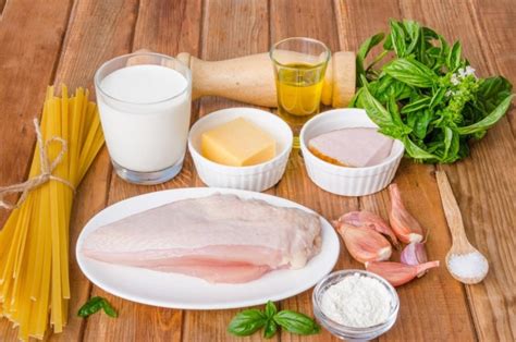 Паста фетучини с курицей в сливочном соусе рецепт с фото пошагово ...
