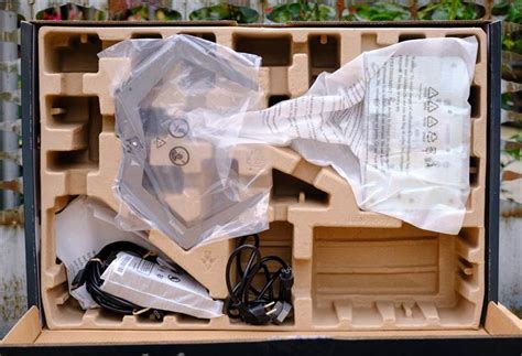 Philips Momentum 5000 Review - Panou modern cu inclinatii spre eSPORTS ...