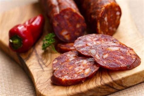 Раньше покупала чоризо в магазине дорого, а теперь делаю ее сама, из ...