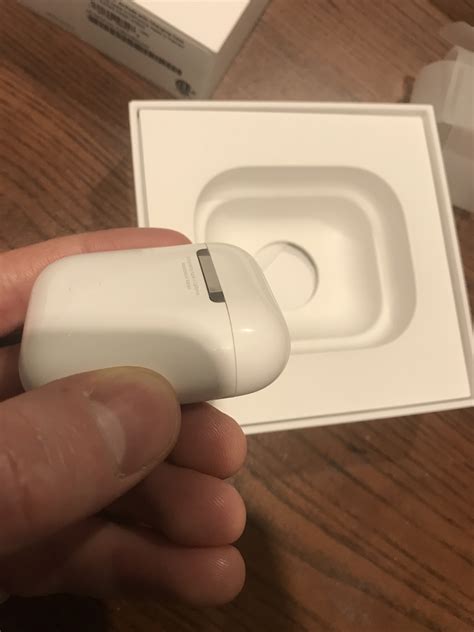 AirPods 2019 (MV7N2) with Charging Case — купить Apple AirPods 2 MV7N2 ...