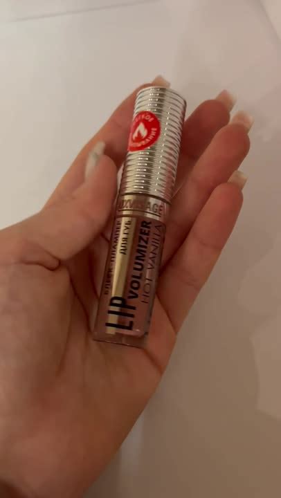 LUXVISAGE Блеск для губ HOT VANILLA LIP volumizer плампер, тон 302 ...