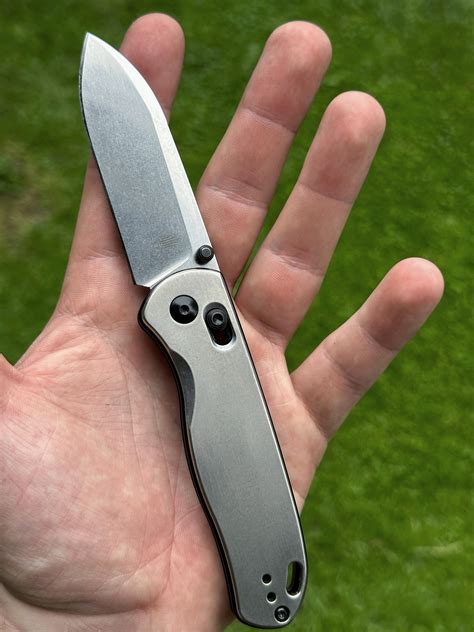 Kizer Dropbear titanium scales : r/knives