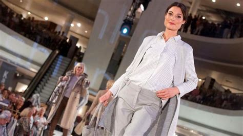 Sehr adrett - die Fashion Stories Modenschau bei dodenhof - ganz-hamburg.